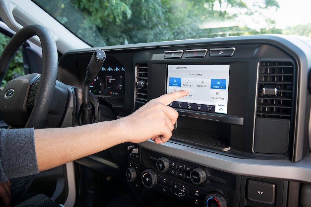 2024 Ford Super Duty F-350 XL Fleet Pickup Truck | Ford Pro