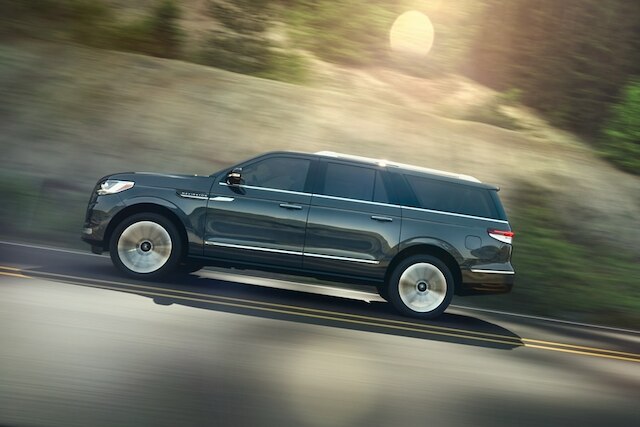 VUS de parc Lincoln Navigator 2024 – Galerie de photos | Ford ProMC