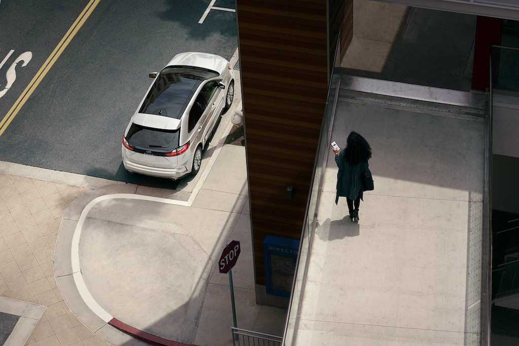 2024 Ford Edge SE Fleet SUV | Ford Pro