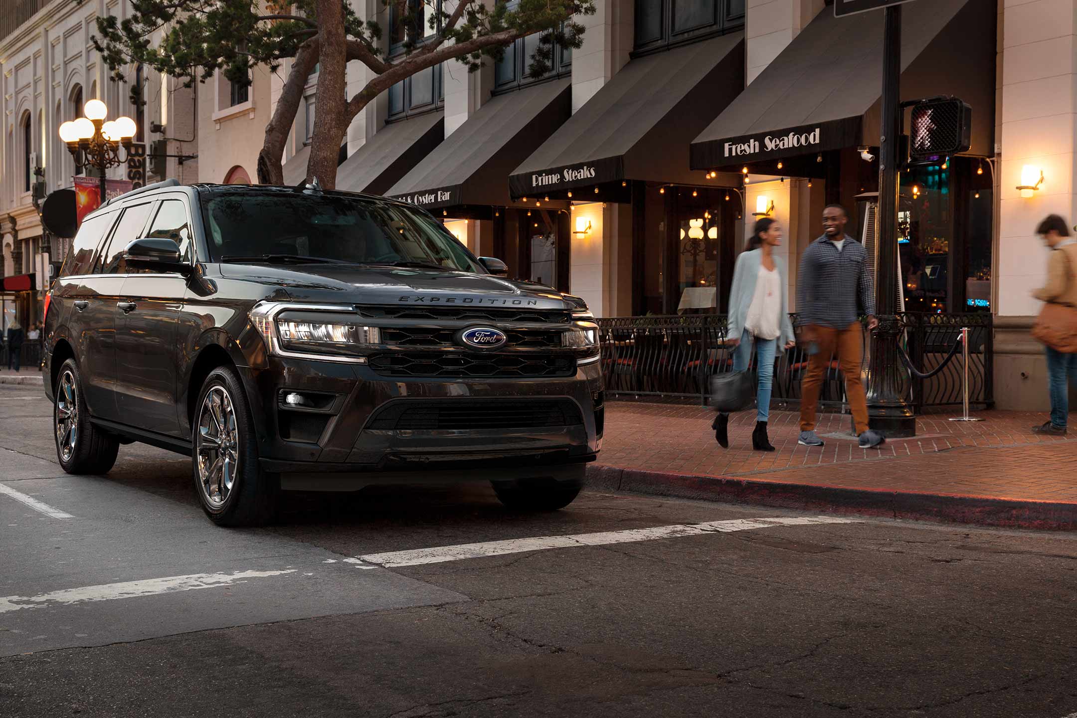 2023 Ford Expedition Limited Fleet SUV | Ford Pro