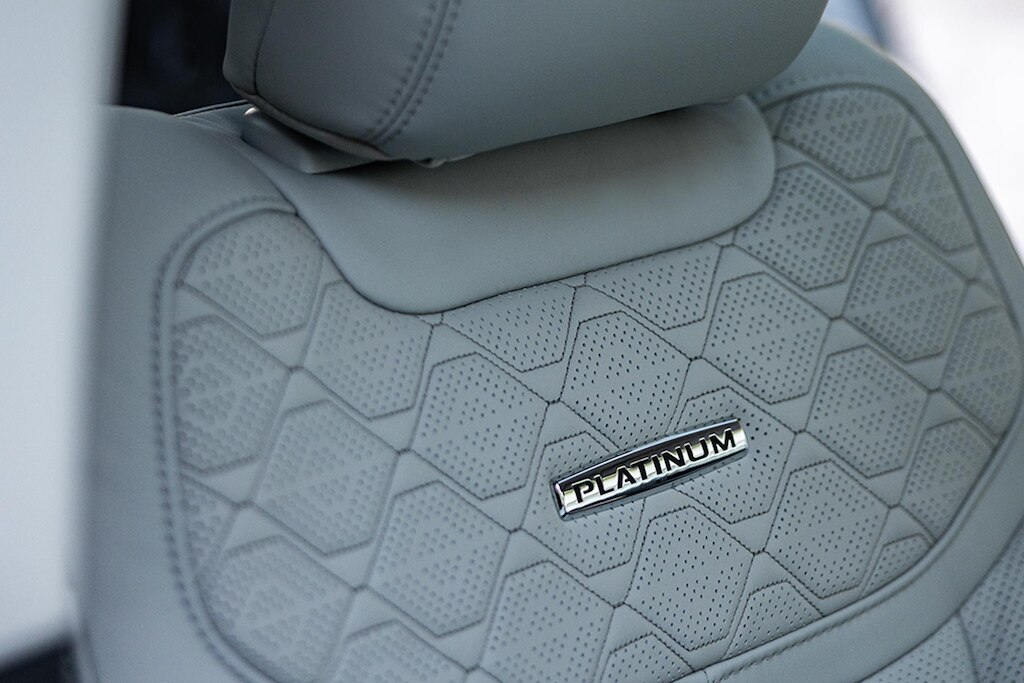 2025 Ford Explorer Platinum Fleet SUV | Ford Pro