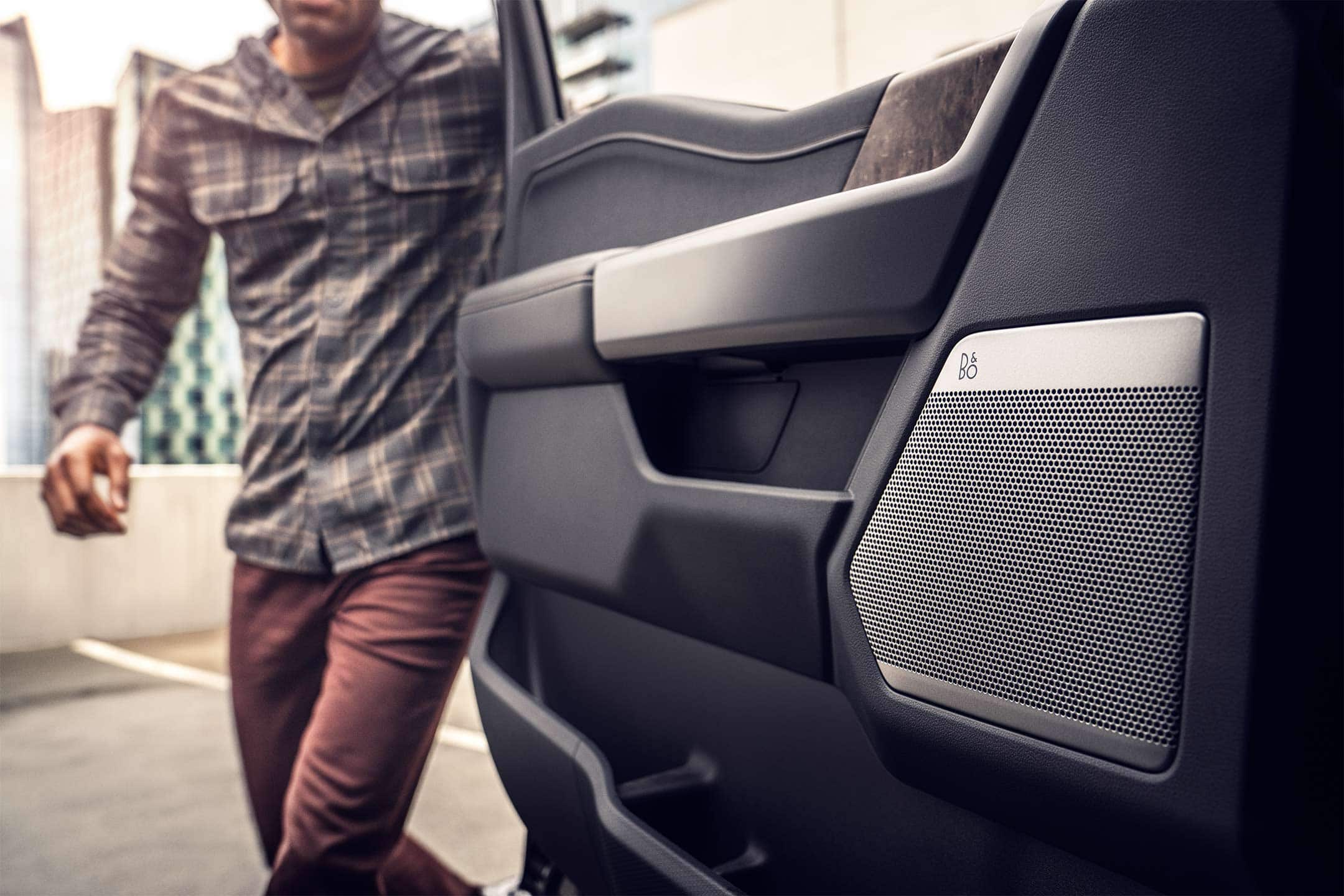 2023 Ford F-150 Lightning Platinum Electric Fleet Truck | Ford Pro