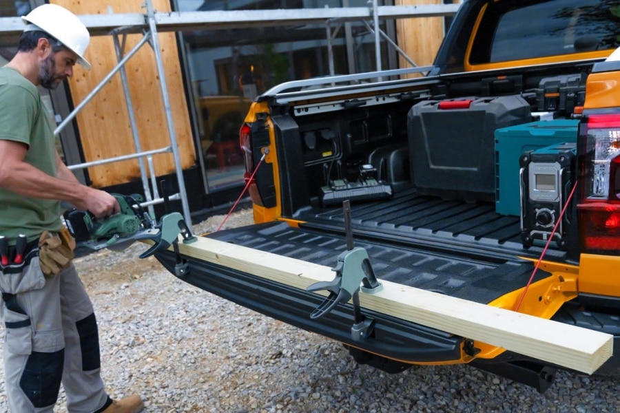 Ford Ranger Fleet Pick-Up Truck Lineup | Ford Pro™ UK