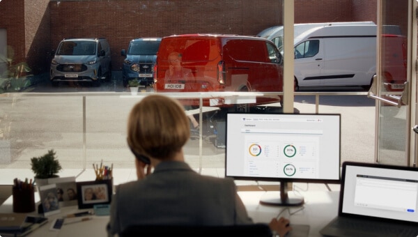 Ford Transit Custom Multicab Fleet Van | Ford Pro™ UK