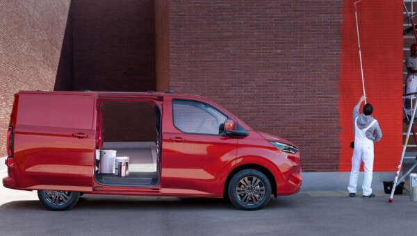 Ford Transit Custom Fleet Van Lineup | Ford Pro™ UK