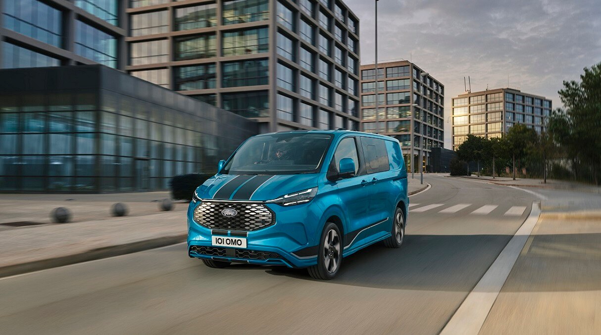 Commercial Fleet Vehicles | EV, Petrol, Diesel & Hybrid | Ford Pro™