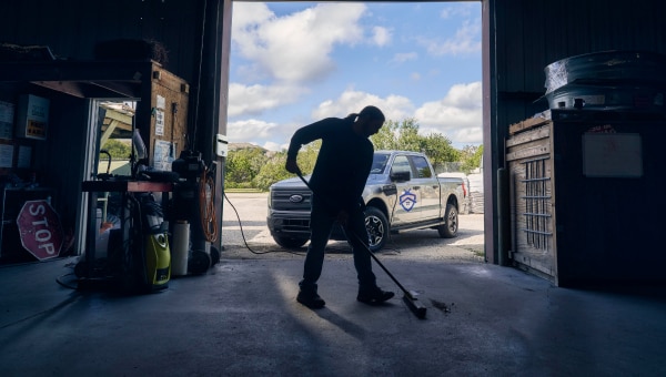 Fleet Incentive Programs for Commercial Vehicles | Ford Pro™