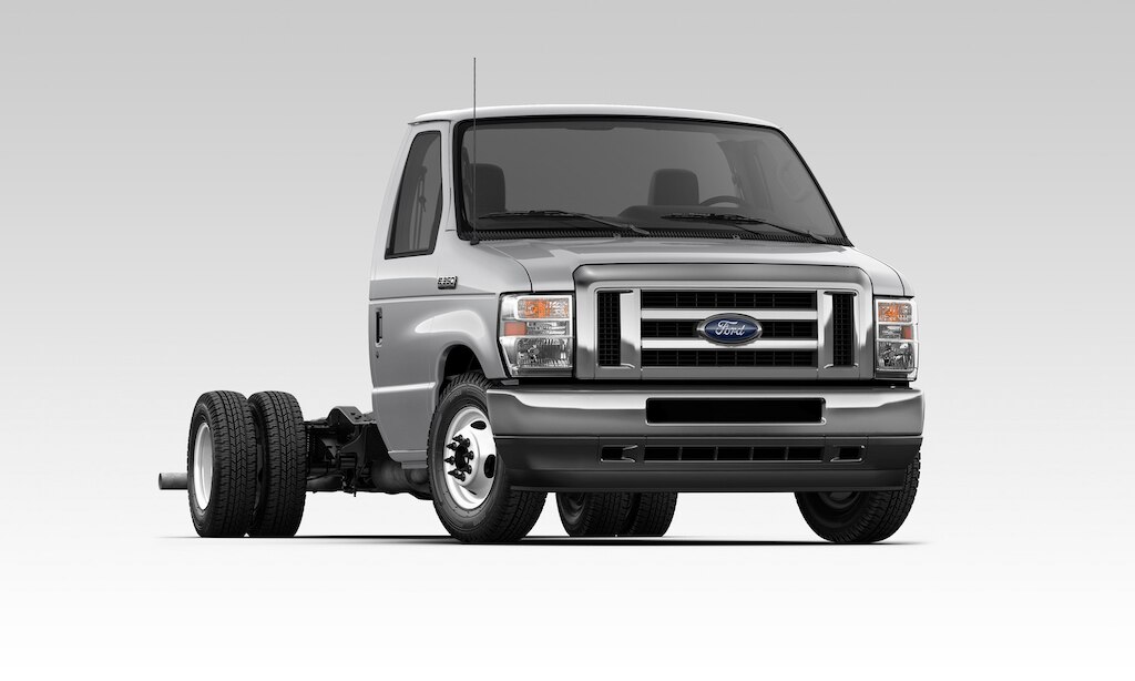 2024 Ford E-Series Cutaway | Ford Pro™