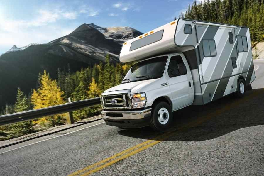 2025 Ford E-Series Cutaway | Ford Pro™