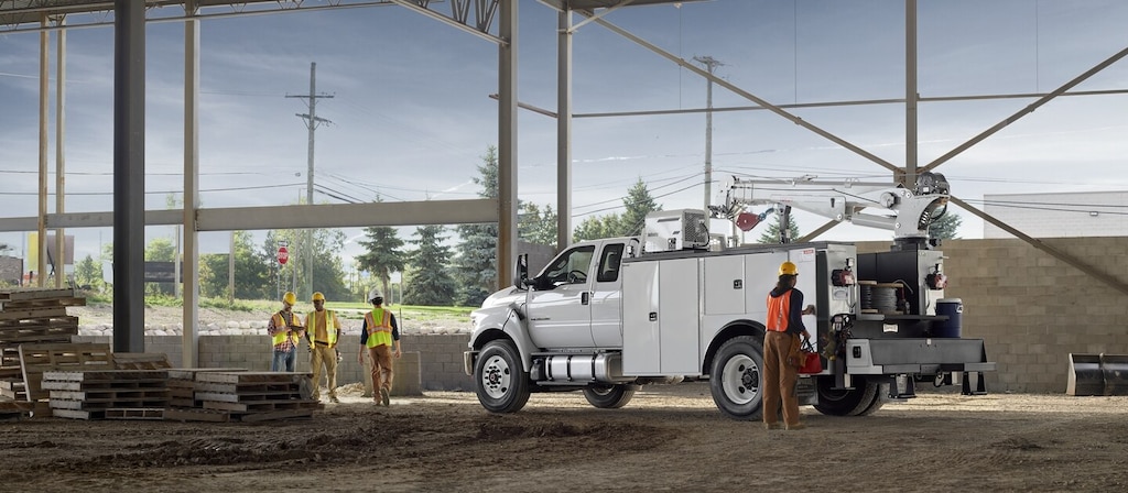 2027 Ford F-650 & F-750 Commercial Trucks - Features | Ford Pro
