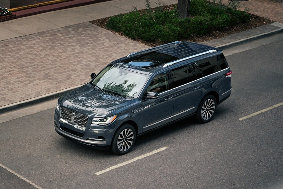 2023 Lincoln Navigator Fleet SUV - Features | Ford Pro™