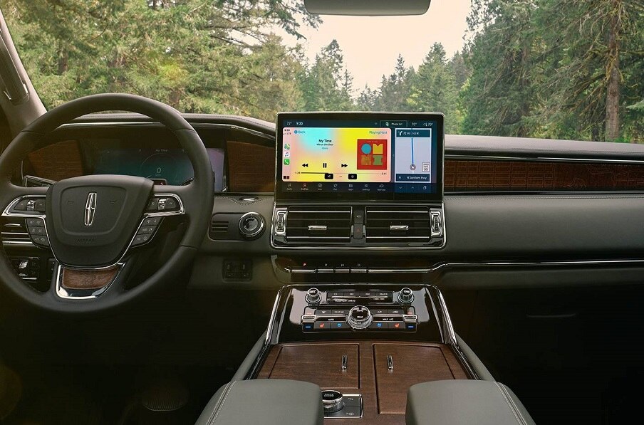 2024 Lincoln Navigator Fleet SUV | Ford Pro™