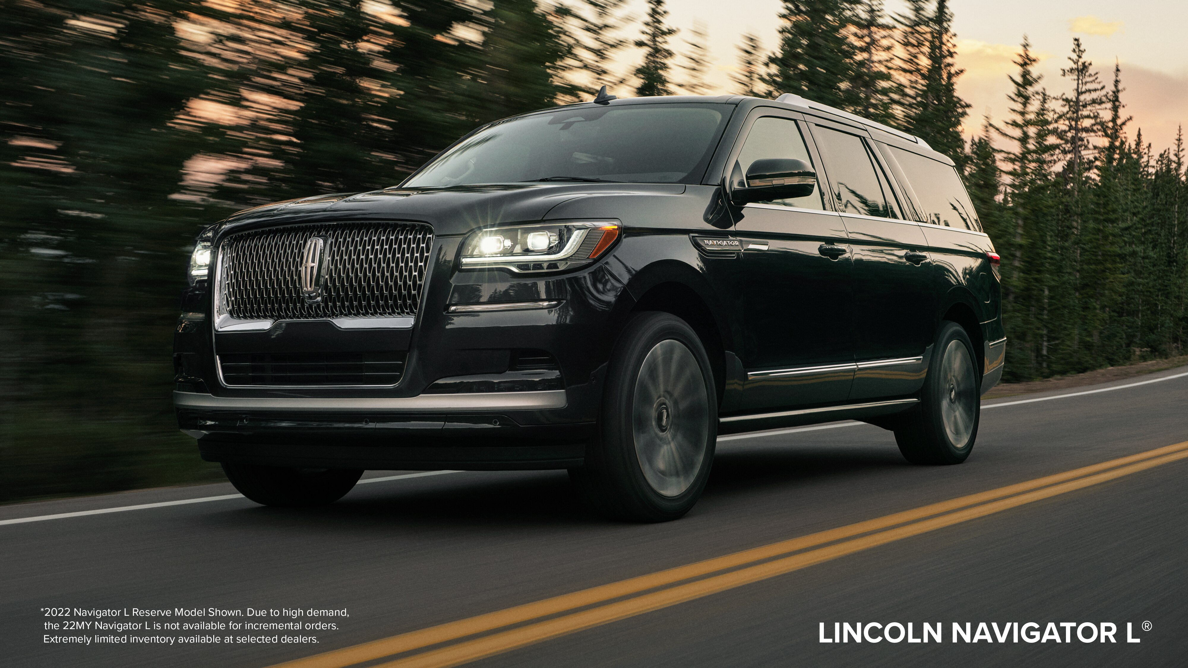 Lincoln Aviator Livery - Premium Transportation | Ford Pro™