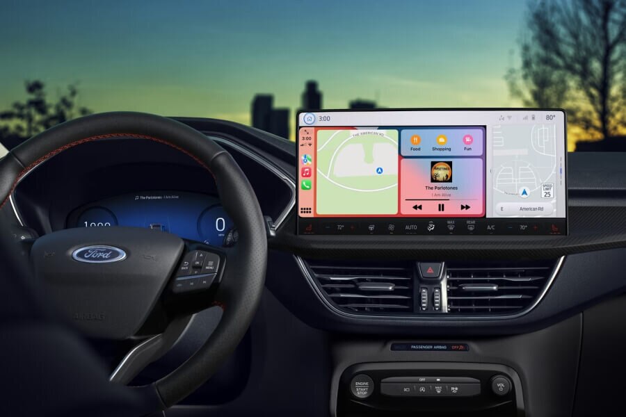Close-up view of the SYNC® 4 available 13.2-inch touchscreen