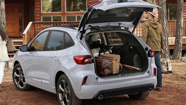 2025 Ford Escape Fleet SUV - Features | Ford Pro™